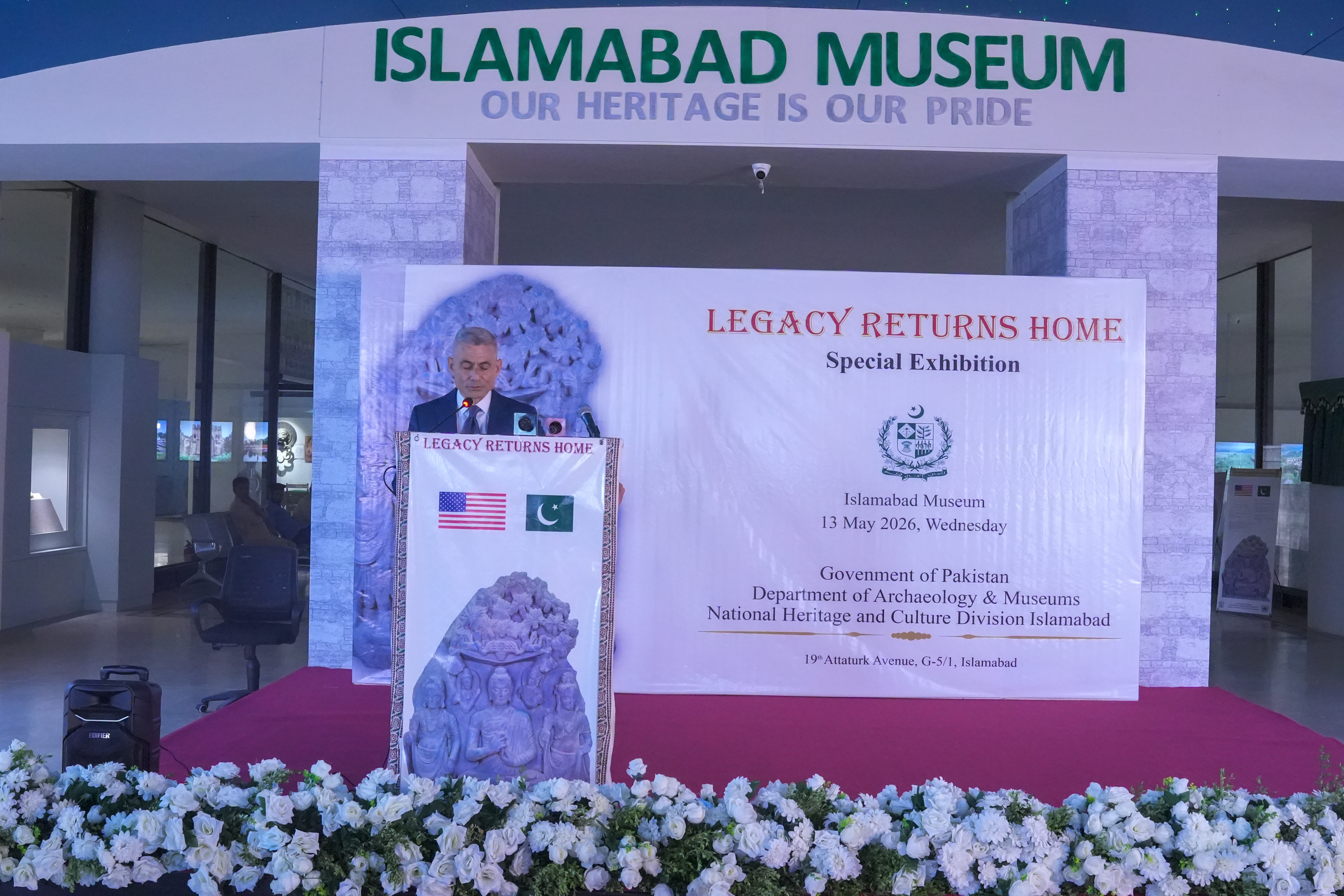 US Returns 450 Stolen Antiquities Worth $23M to Pakistan - Pakistan ...