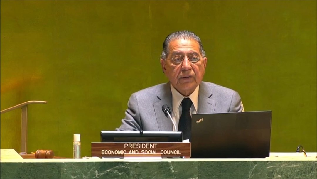 Akram extends Ramadan greetings | Pakistan Today