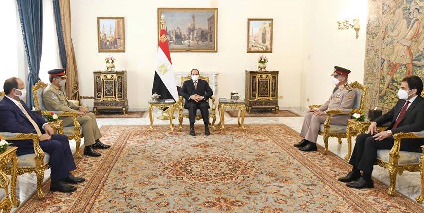 Pakistan, Egypt discuss defense cooperation | Pakistan Today