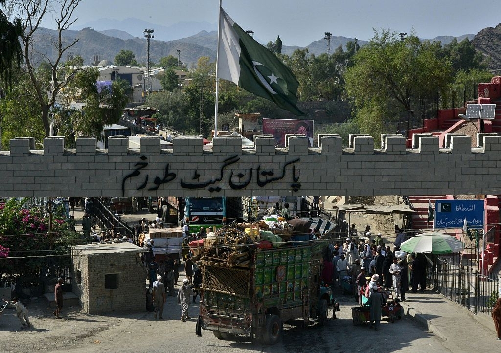 Torkham border shuts after Pakistan-Afghanistan skirmish | Pakistan Today