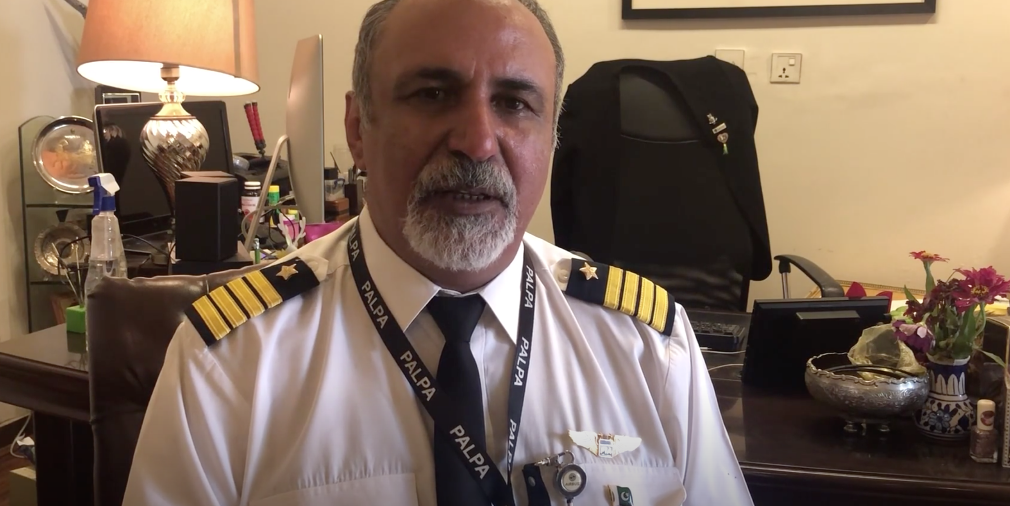 Pilot hailed for flying passenger jet from Kabul airport | Pakistan Today