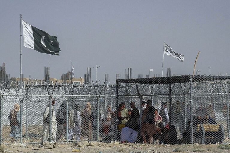 Pakistan reopens Chaman border with Afghanistan shut over shooting ...