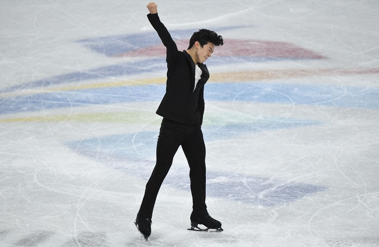 Chen smashes record with ‘shocked’ Hanyu in trouble | Pakistan Today