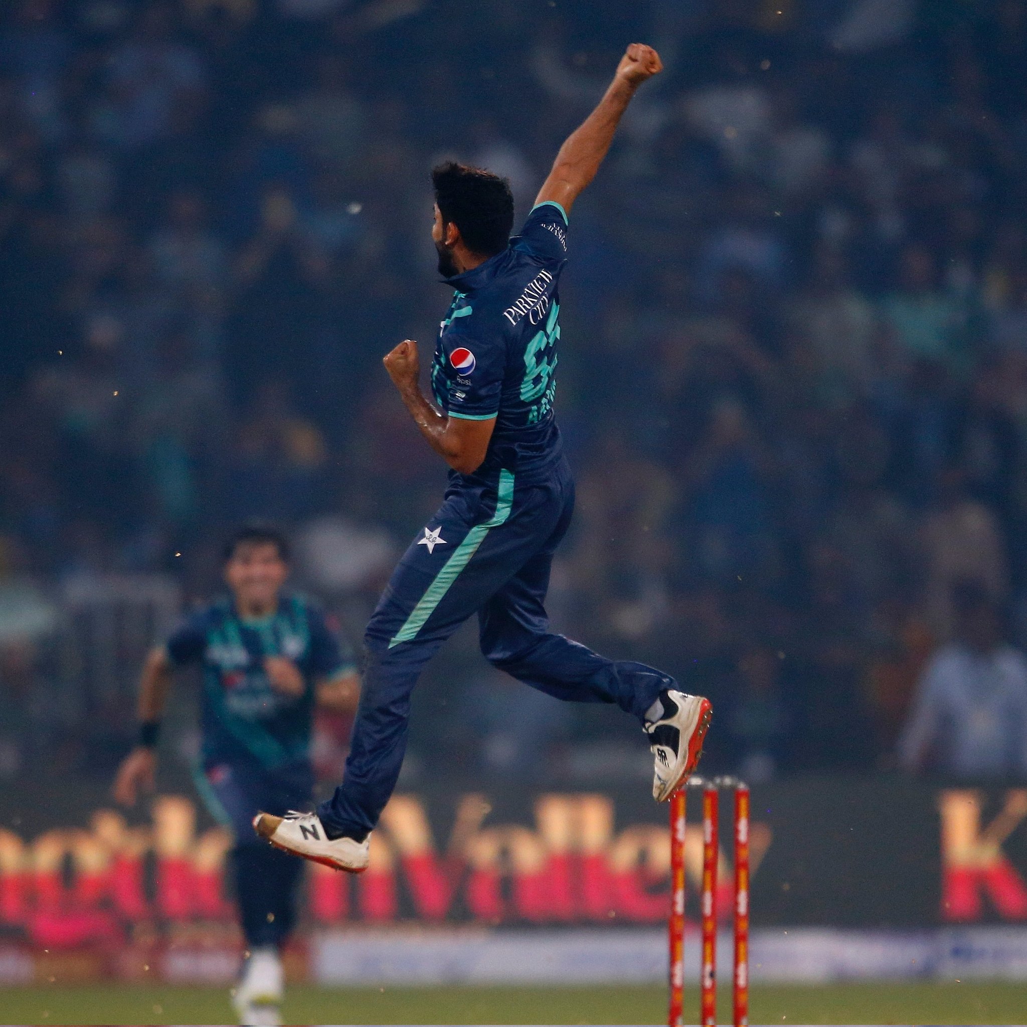 Moeen’s fifty goes in vain as Pakistan beat England in final-over ...