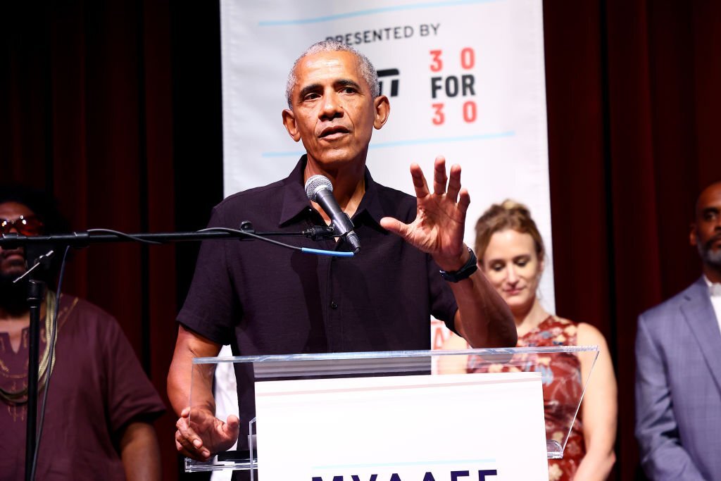 Obama: president, Nobel laureate, and now an Emmy winner | Pakistan Today