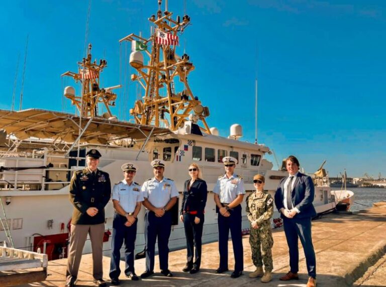 US Coast Guard ships visits Karachi | Pakistan Today