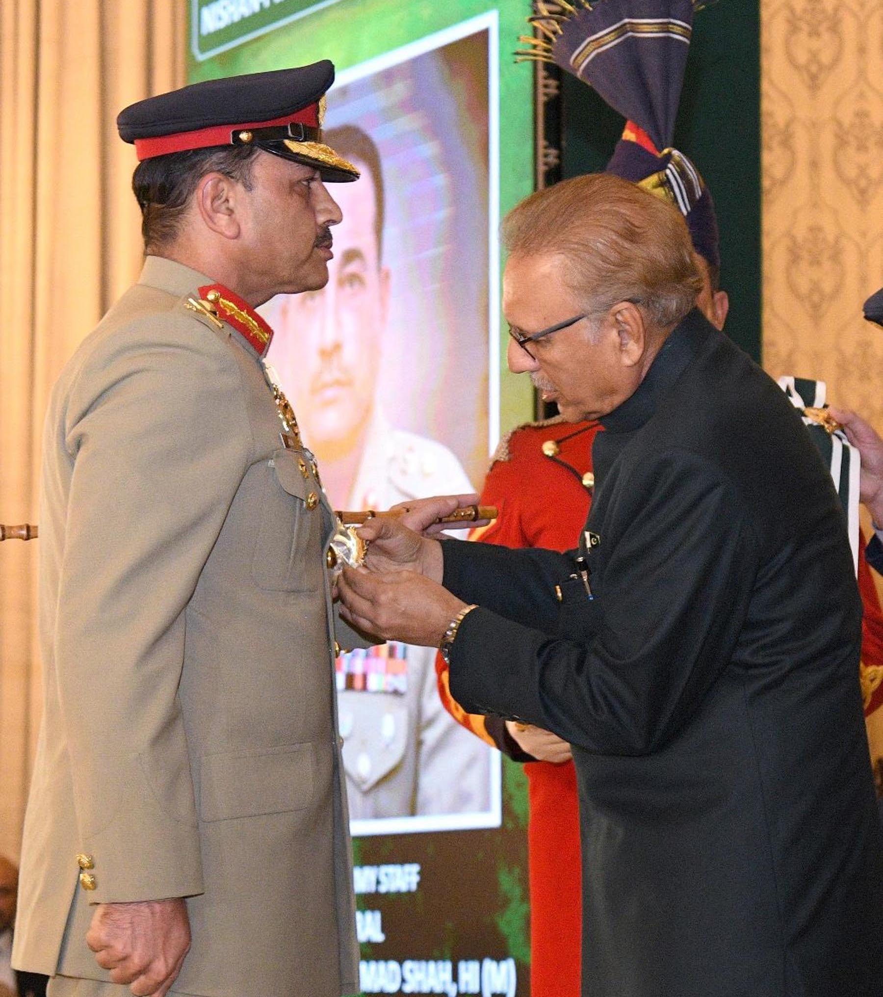 Nishan-i-Imtiaz honour for army chief, deputy | Pakistan Today