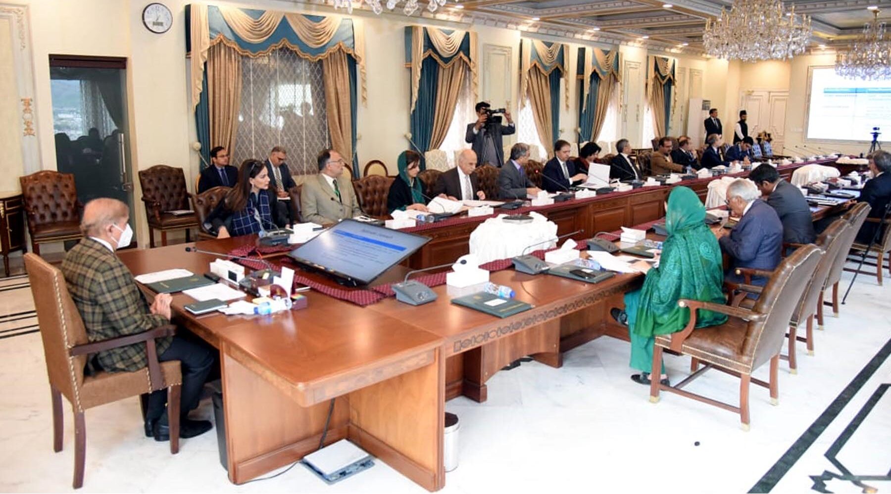 Rehabilitation of flood-hit population a huge challenge for Pakistan ...