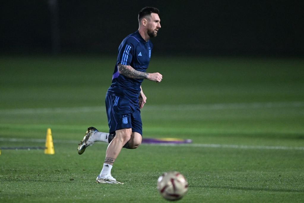 Messi hailed as ‘America’s number 10’ as he greets rapturous Miami fans ...