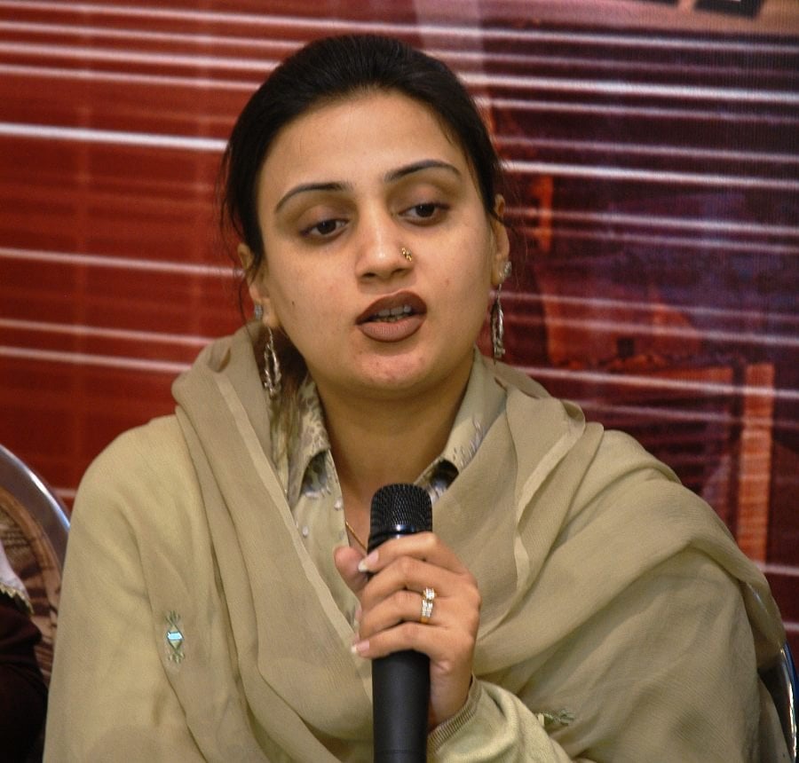 Azma warns PTI leaders against use of abusive language | Pakistan Today