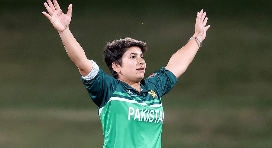 Nida Dar creates history in Women’s T20I cricket | Pakistan Today