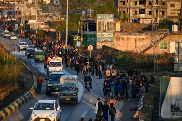 Punjab ombudsman orders mechanism for provision of license plates ...