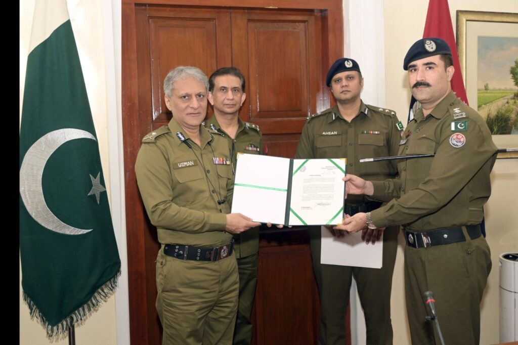 IGP continues encouraging outstanding officers, personnel | Pakistan Today