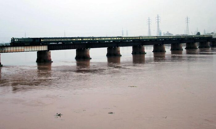 River flows surge across Pakistan despite India’s efforts | Pakistan Today