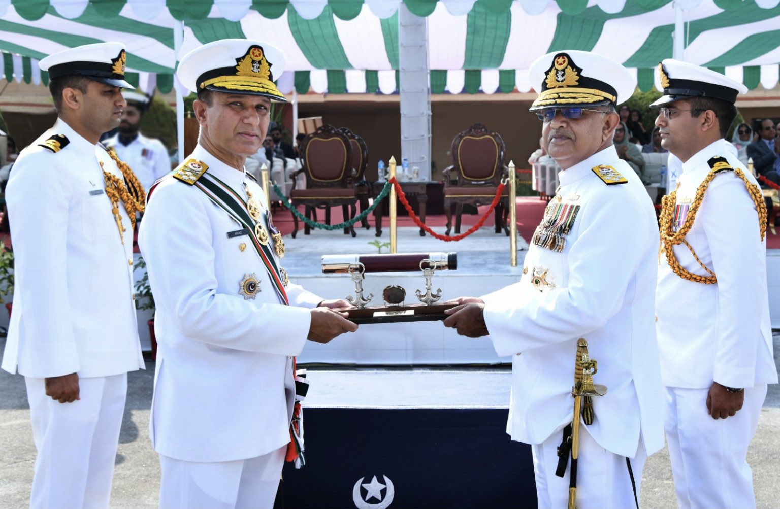 Admiral Naveed Ashraf takes charge as new naval chief | Pakistan Today