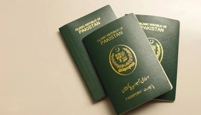 Govt withdraws order to ban passports of asylum seekers | Pakistan Today