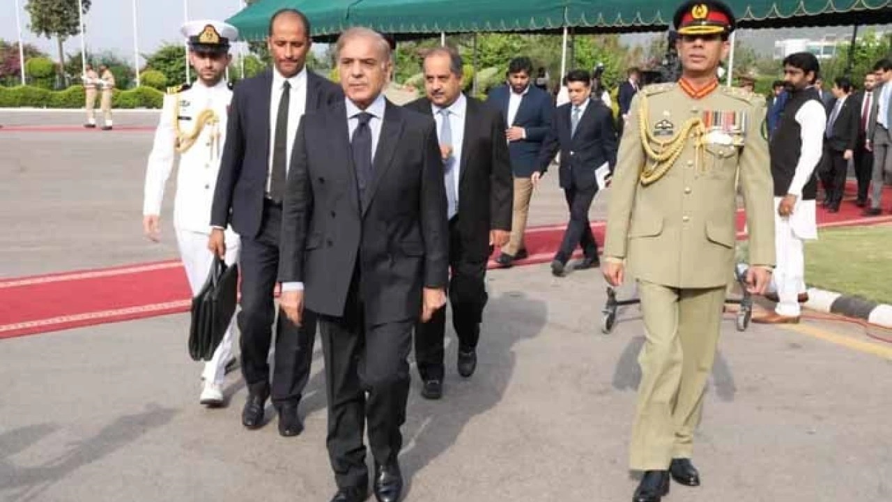Shehbaz Sharif’s bureaucracy team back in PM Office | Pakistan Today