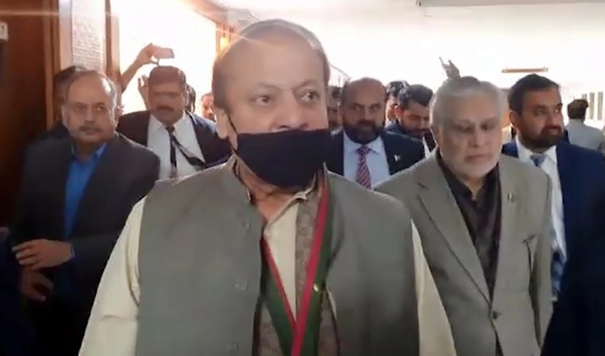 Nawaz Sharif leaves for China on five-day personal visit | Pakistan Today