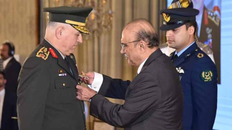 President confers Nishan-i-Imtiaz (M) award on Turkish Chief of General ...