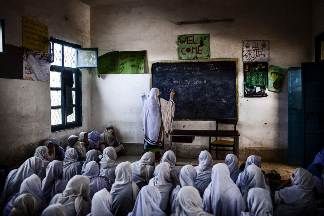 Over 3,000 dilapidated school buildings pose safety risks in Punjab ...