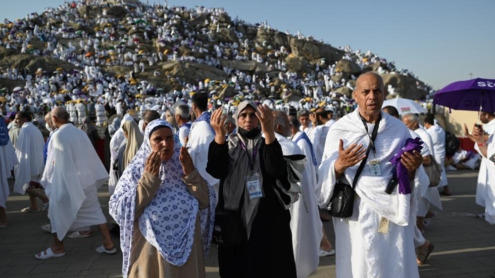 Repatriation of Pakistani pilgrims from Hajj 2025 begins | Pakistan Today