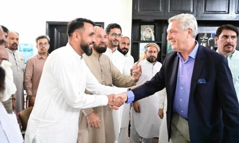 UNHCR chief arrives in Pakistan, meets Afghan refugees in Peshawar ...