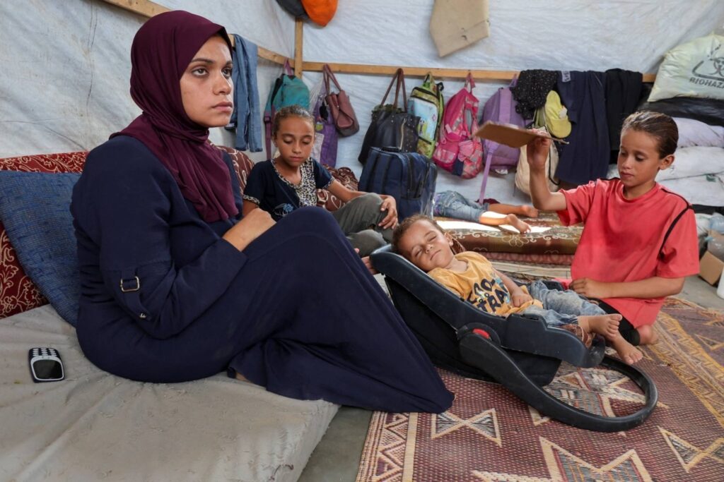 Gaza rolls out polio vaccine campaign as conflict pauses temporarily ...