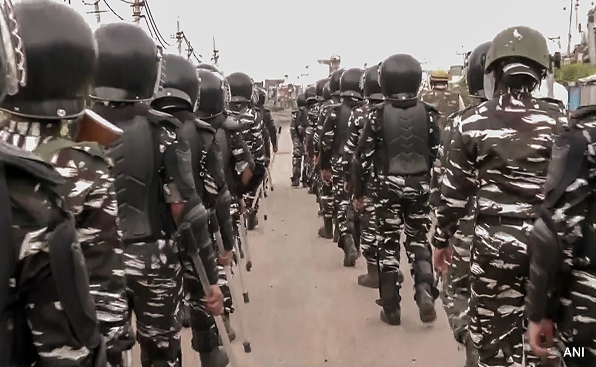 300 more Indian paramilitary companies deployed in Kashmir valley ...