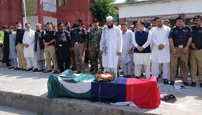 Cop martyred, another injured in Kurram checkpost attack | Pakistan Today