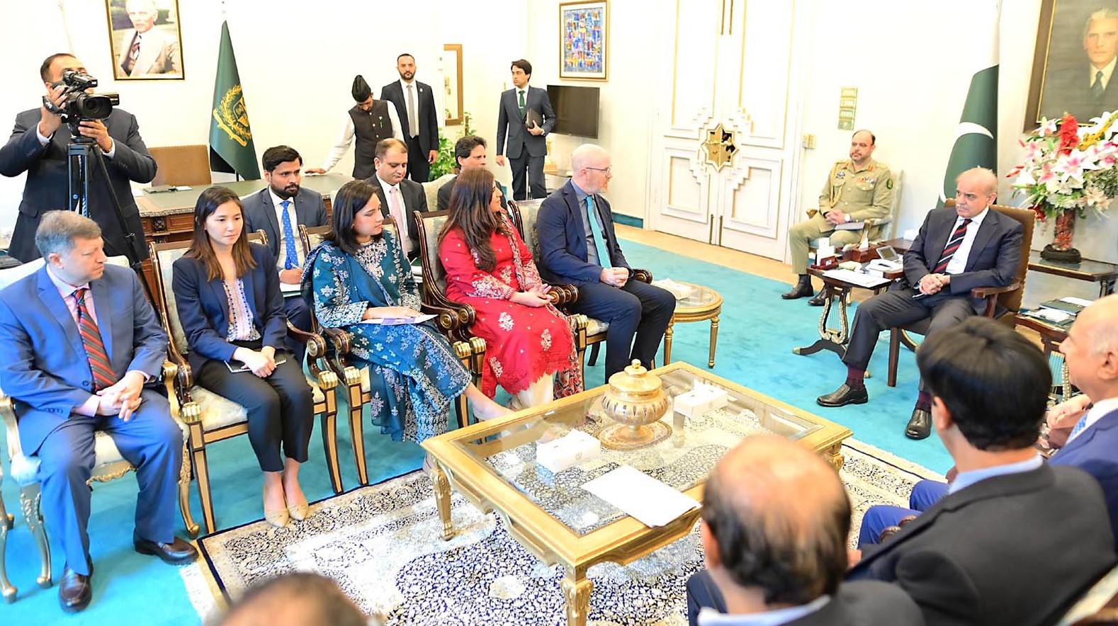 Meta’s VP for Asia Pacific Simon Milner meets PM Shehbaz | Pakistan Today