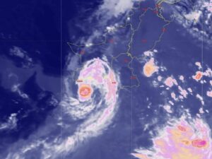 Sindh, Balochistan coasts to experience rain, winds as Cyclone Asna ...