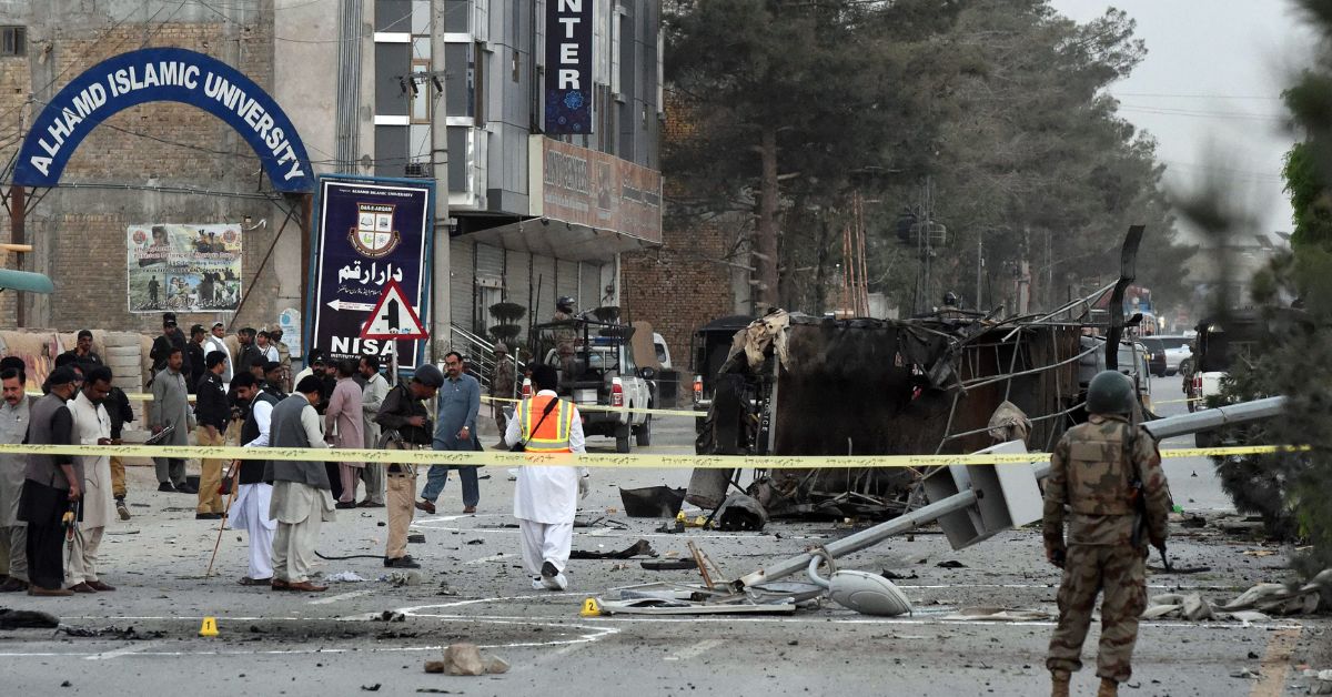 Two cops among 12 injured in Quetta blast targeting police vehicle ...