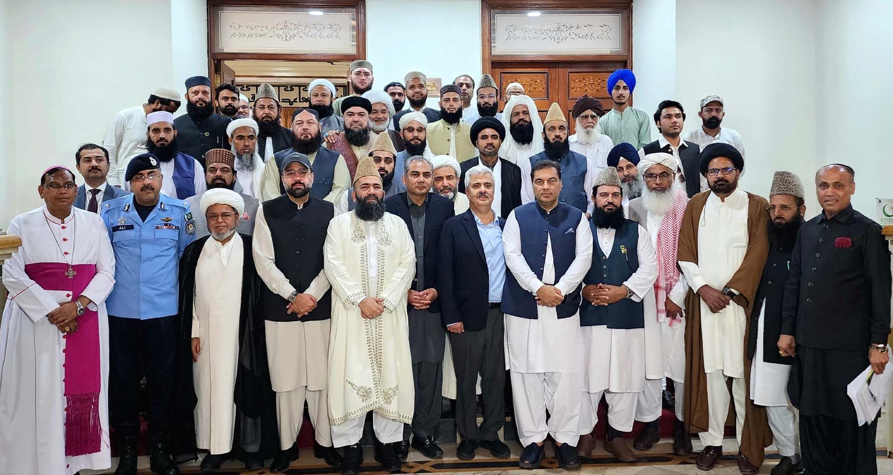 Religious leaders’ delegation calls on Mohsin Naqvi, Ch Salik Hussain ...