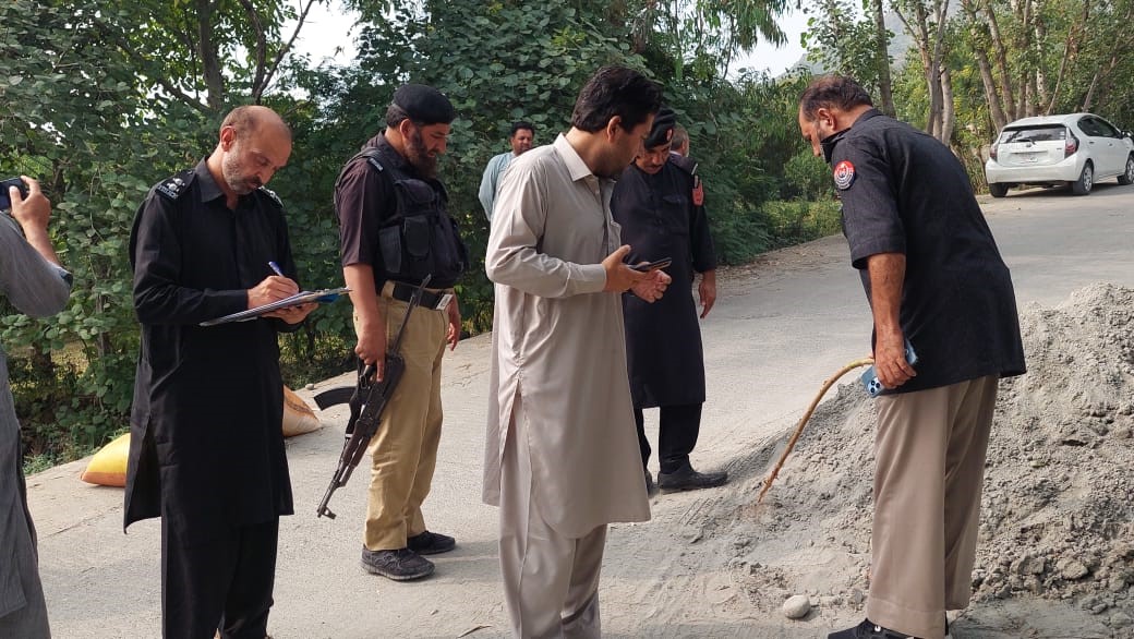 Two attackers killed, as many cops injured as Swat police team ambushed ...