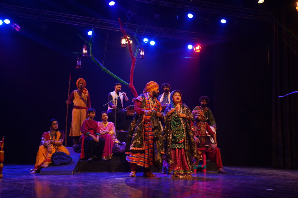 Indian theatre group captivates audiences on 4th day of Ajoka Dosti Int ...