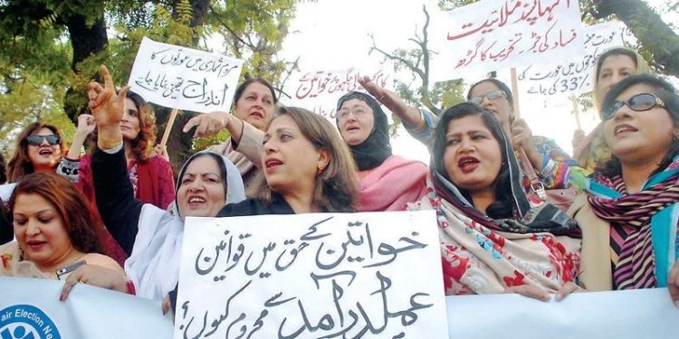 Right to Women’s Identity in Pakistan | Pakistan Today