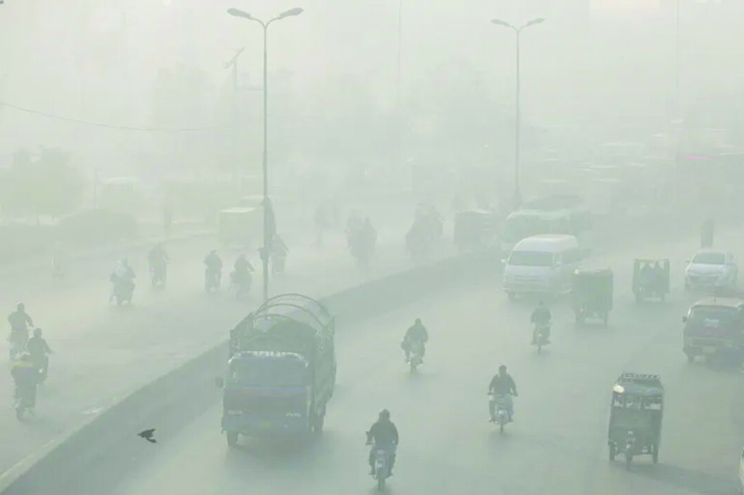 Choked by smog: Solutions for a healthier tomorrow | Pakistan Today
