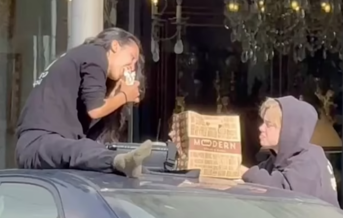 Angelina Jolie’s Daughter Shiloh Spotted Sharing Sweet Moment With ...