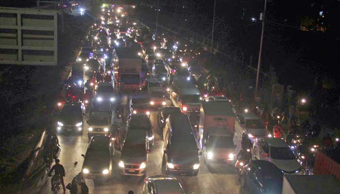 MWM sit-ins continue in Karachi, day 7 causes major traffic disruptions ...