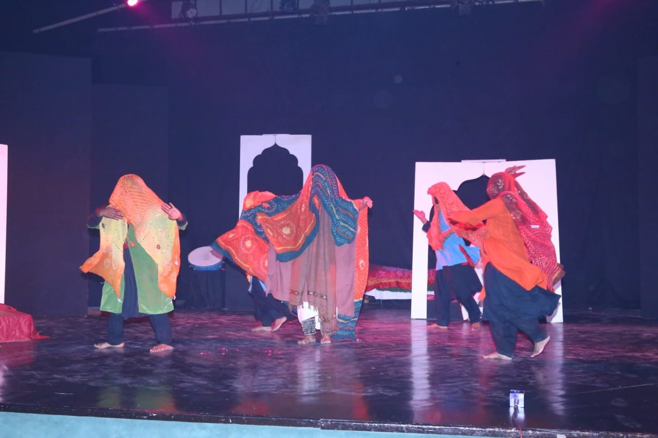 Ajoka’s ‘Bulha’ concludes Sufi Festival with powerful message of peace ...