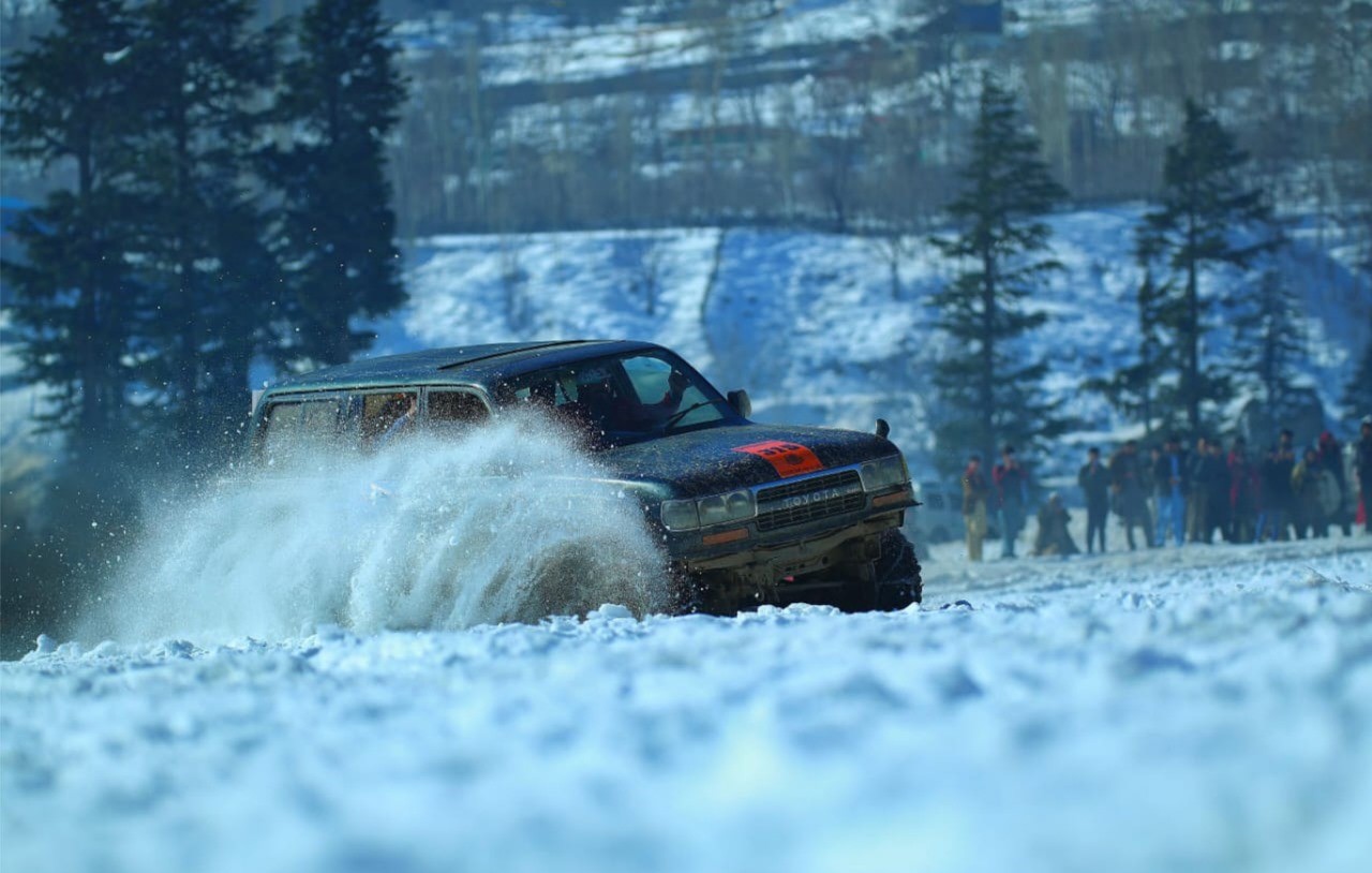 Woman jeep-racer excels as 13th Kalam Snow Jeep Race concludes ...