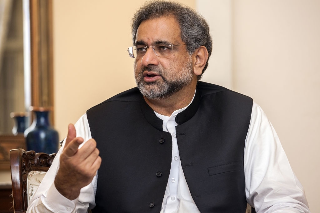 Shahid Abbasi says govt in disarray, urges opposition unity | Pakistan ...