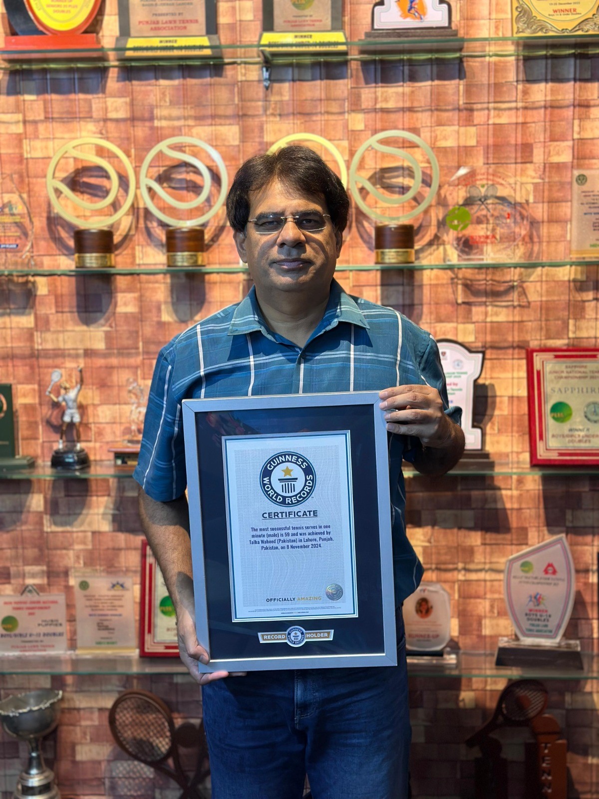 Talha Waheed officially receives Guinness World Record certificate | Pakistan Today