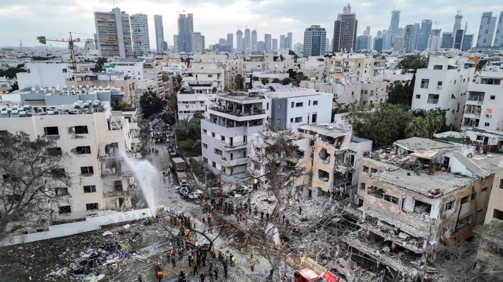 Iran, Israel intensify attacks as war escalates | Pakistan Today