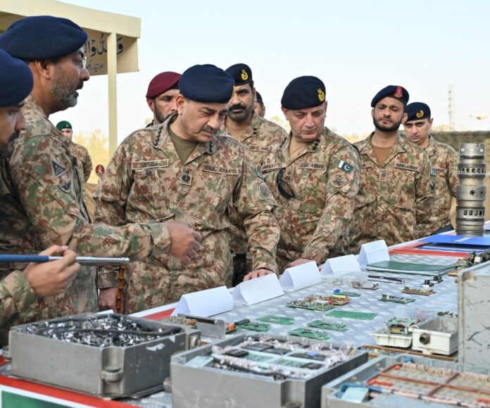 Pakistan Army embracing tech revolution to shape future warfare: COAS ...